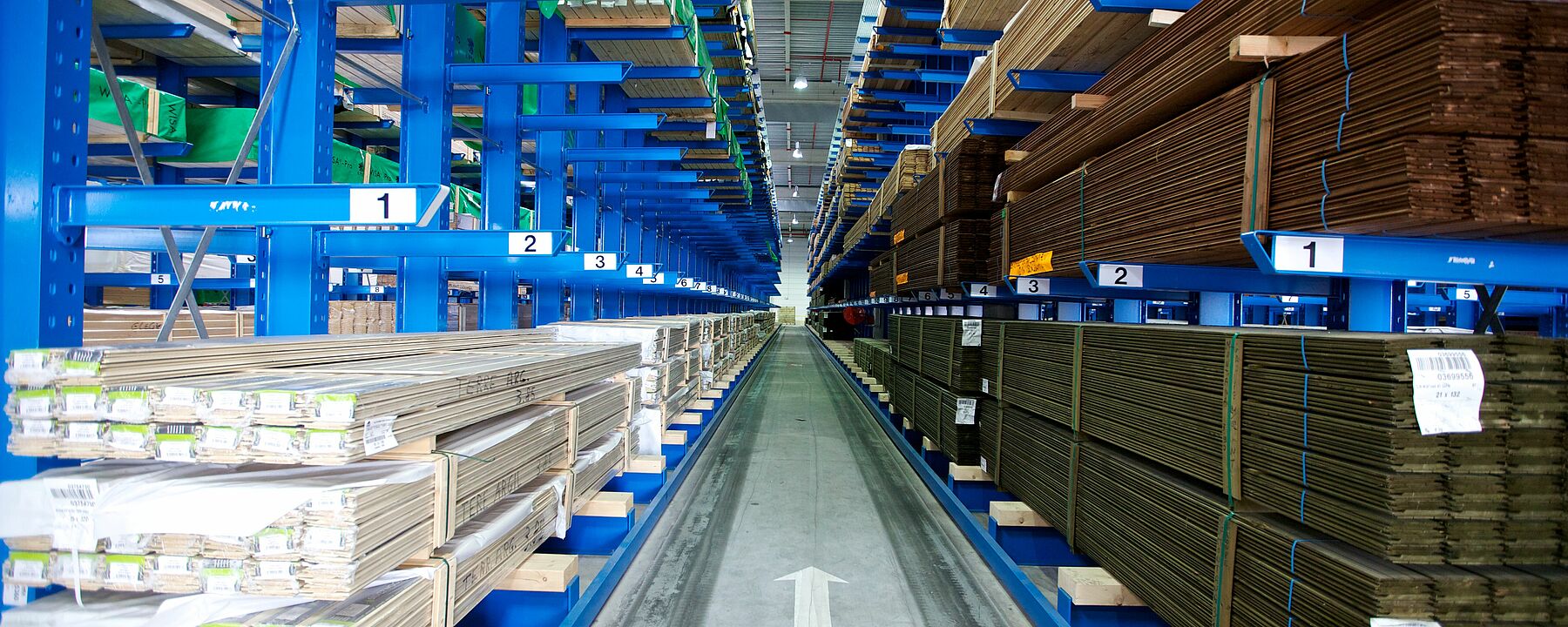 Cantilever racking | narrow aisles warehouses | OHRA UK