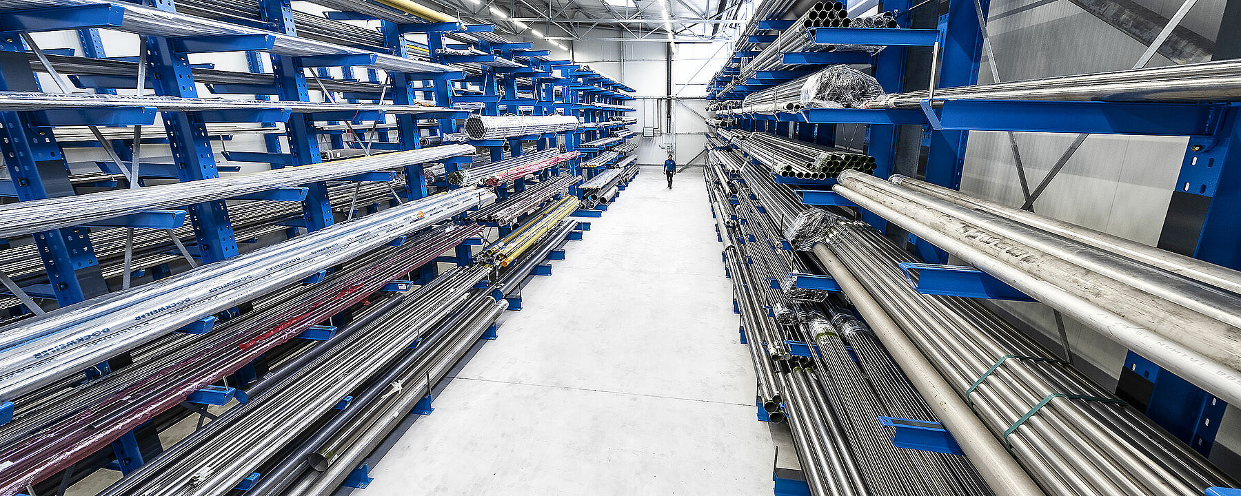 Cantilever racking | Storage systems | OHRA UK