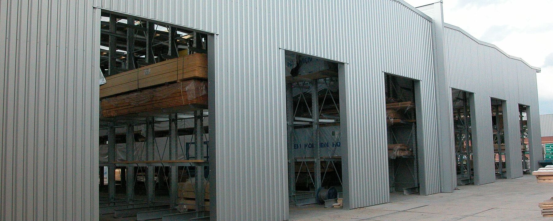 Rack-clad building | Warehouse and cantilever racking as a storage unit ...