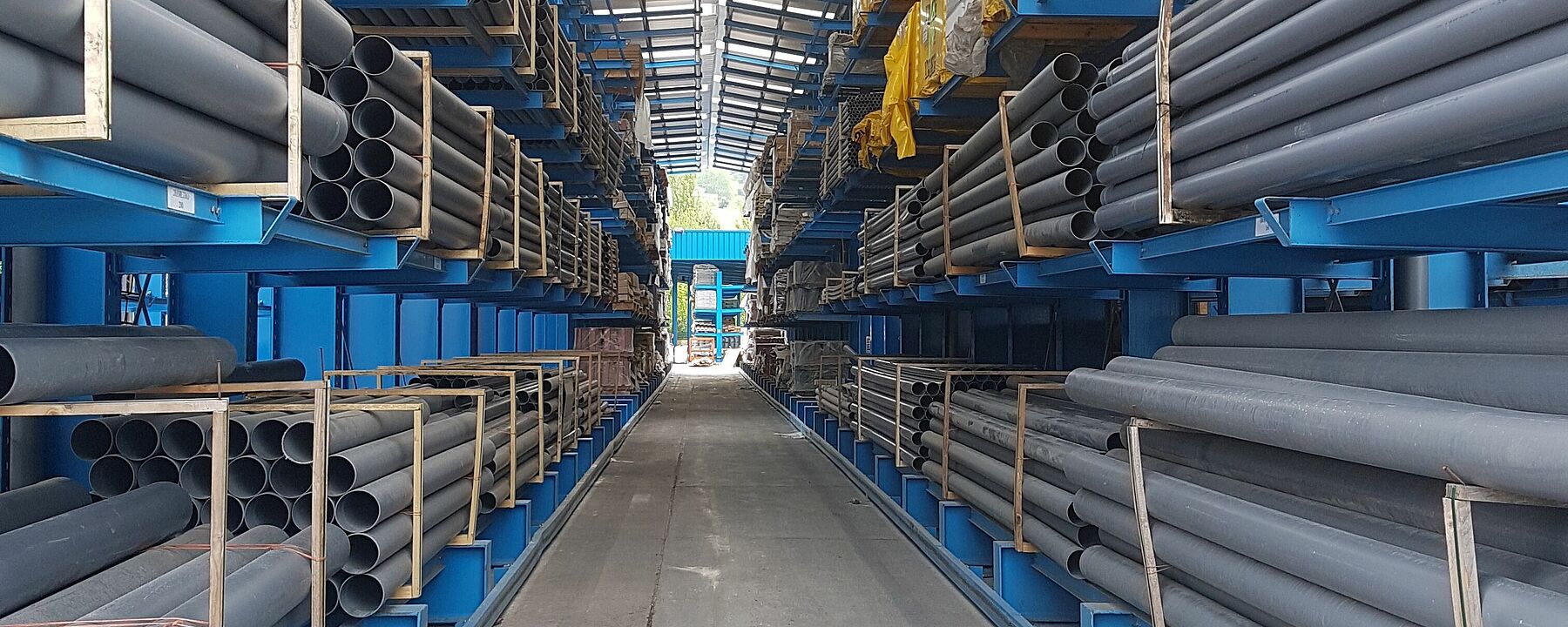 Cantilever racking for building material | Storage systems | OHRA UK